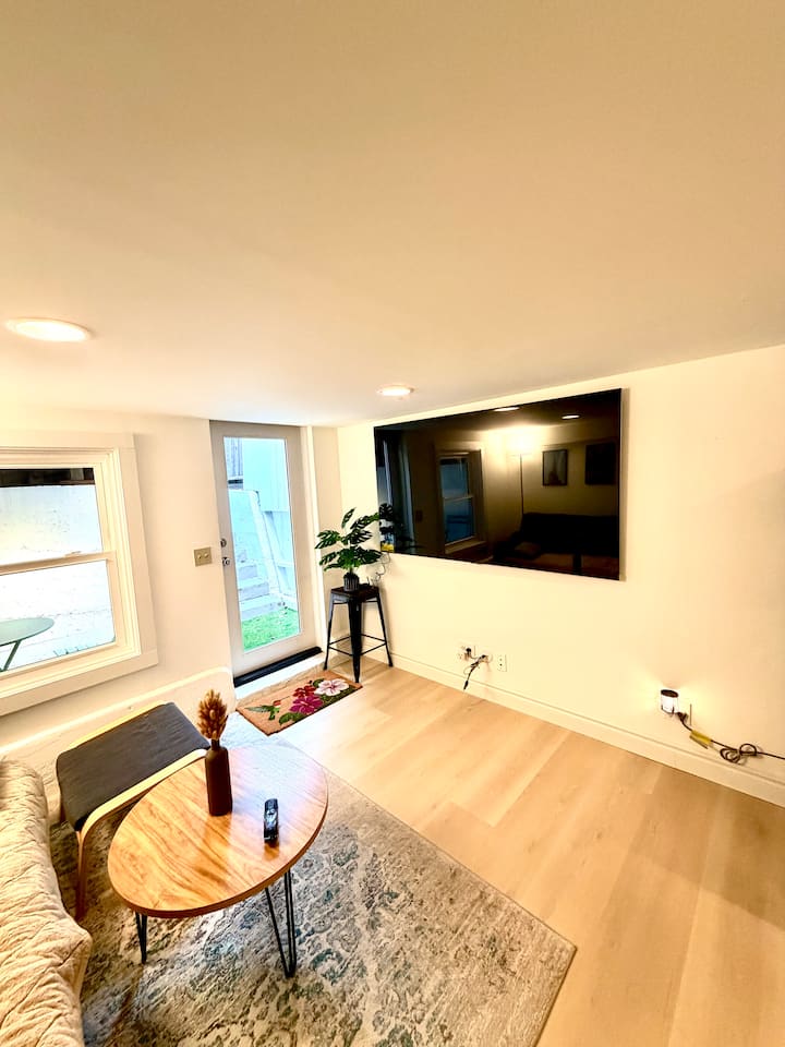 Cozy Bernal Heights Private Suite Near Cortland! - San Francisco, CA