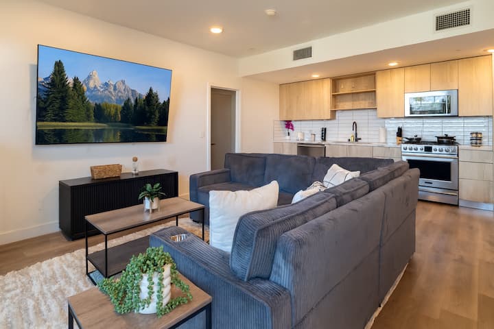 Stylish 2br Retreat By Griffith Park & Los Feliz - Arts District - Los Angeles