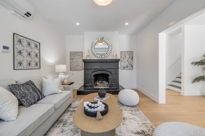 Central & Unique House W/ Yard + City Views - San Francisco, CA