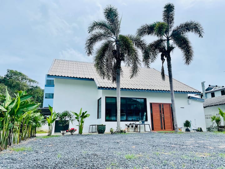 【卡塔卡伦芭东三大海滩离海最近的别墅】【卡塔诺依海滩唯一别墅】 【性价比最高】【家庭度假首选】 - Karon Beach