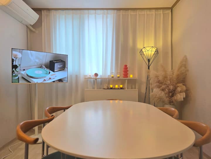 [신규오픈 할인] 신정역 도보 4분, 김포공항, 홍대, 여의도, 강남/ 방3, 화2 - Bucheon-si