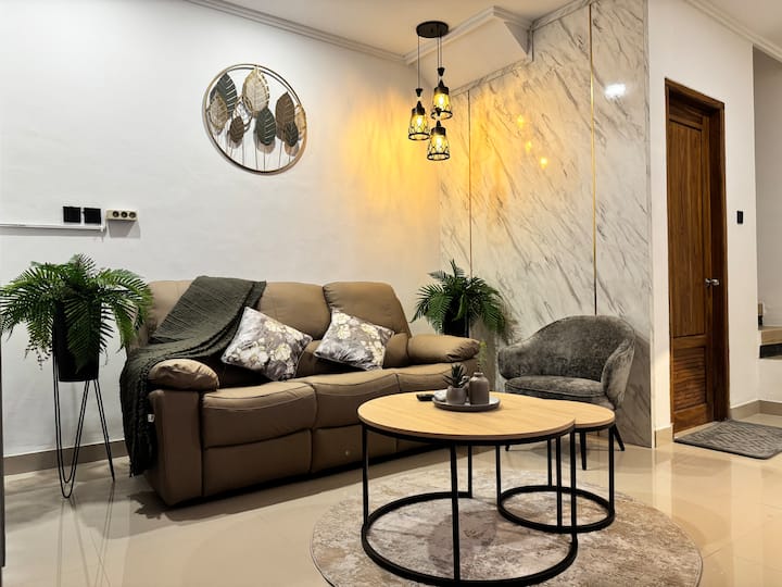 Big God Properties - Comfortable 2 Bedroom Home - Denpasar