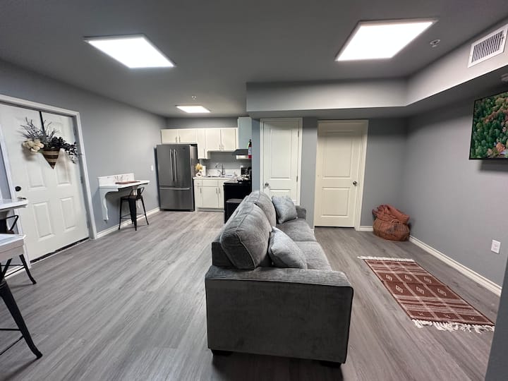 Gated 2 Br Downtown - Near Worksites And Border - Brownsville, TX