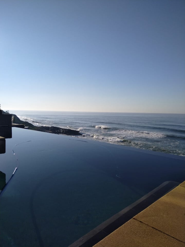 Sheffield Beach House. A Private Stretch Of Beach. - Dolphin Coast