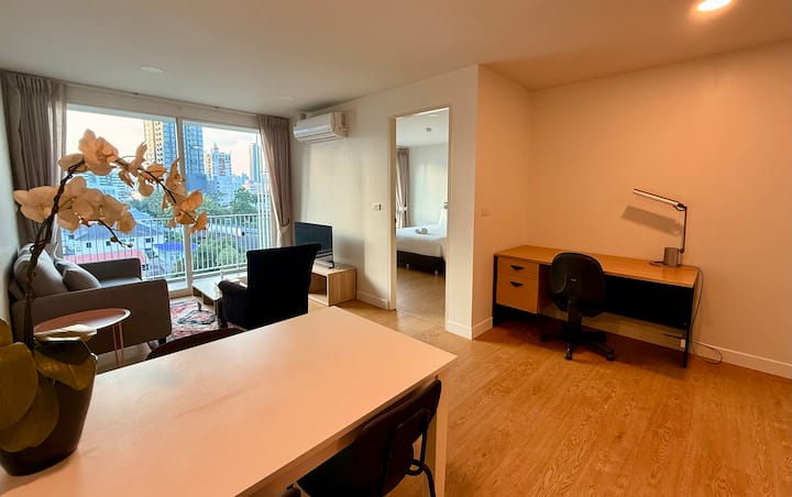 Big 1-bed In Ekamai-thonglor / Free Tuk Tuk To Bts - Bangkok