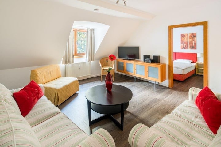 Ruhige 2 Zimmer-wohnung In Der Au Am Kolumbusplatz - Grünwald