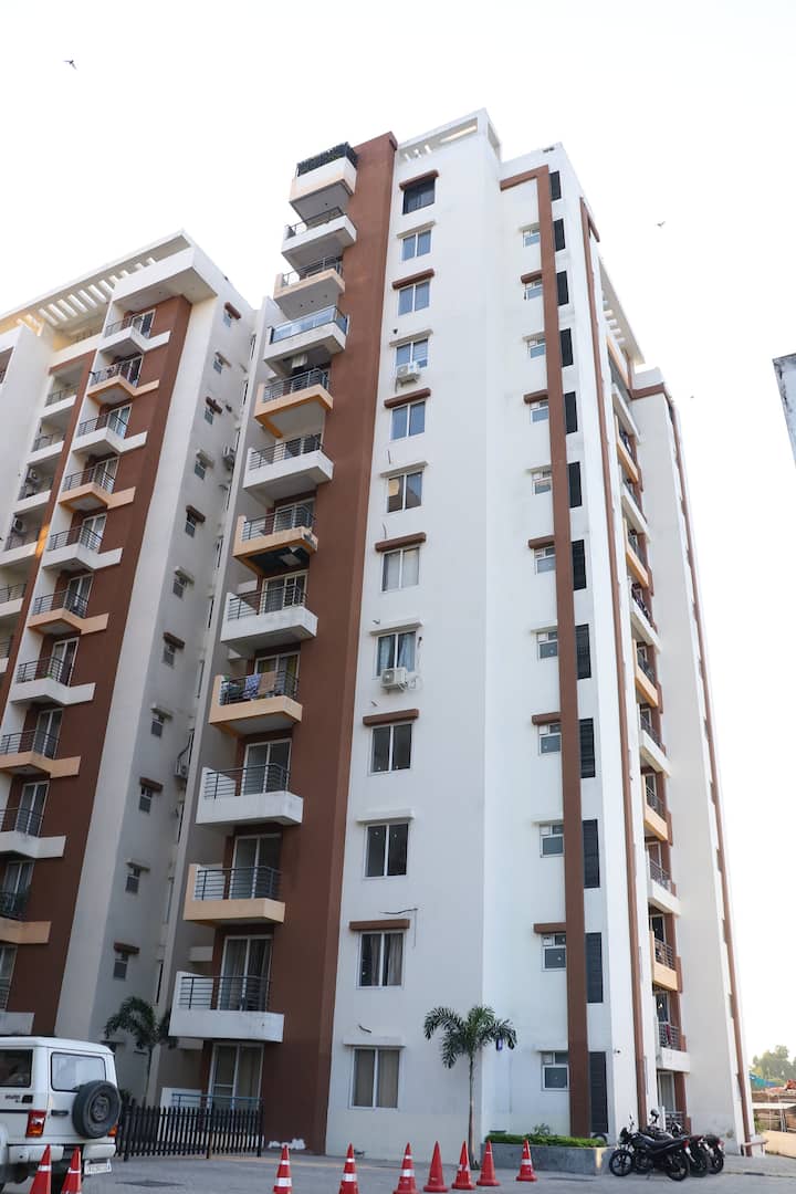 Stay In Jammu| Private Room(within 2bhk Apartment) - Jammu