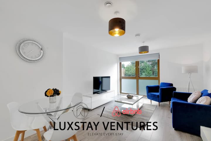 Free Parking | Private Balcony | 9 Mins Hp Studios - Watford