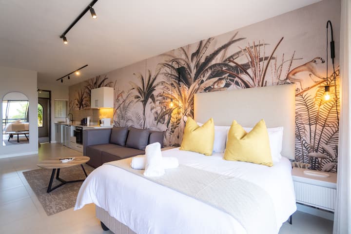 Cozy Luxe Retreat Stylish 2 Sleeper Apartment - Mount Moreland