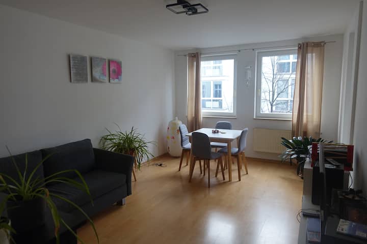 Bright Flat With Balcony On Quiet Bicycle Road - Kreuzberg