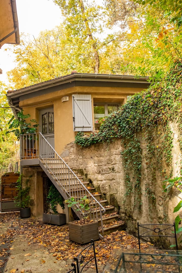 Pigeonnier En Pied De Colline Sainte Foy Lès Lyon - Oullins
