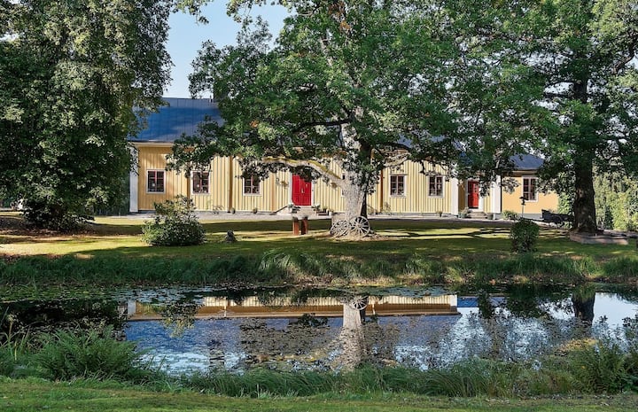 Bo På Historisk Herrgård I Dalarna, Nära Romme. - Säter