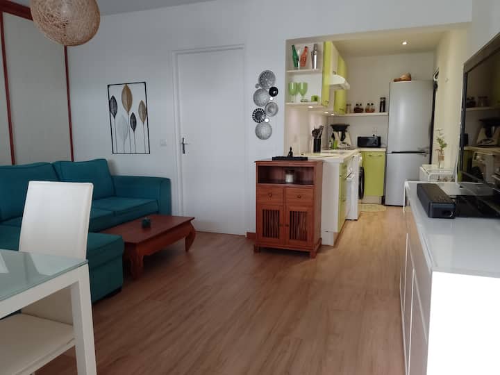 Long Séjour Au Trianon - Nouméa