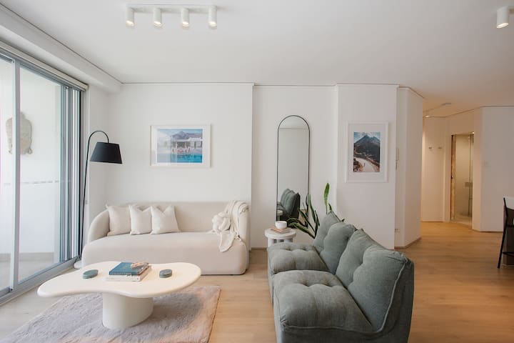 Bondi Designer Chic - Luxury 2 Bedroom Apartment - Sydney