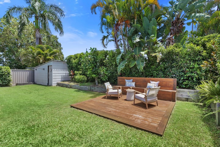 Cosy Coastal: Sun-drenched Garden & Walk To Beach - Mooloolaba