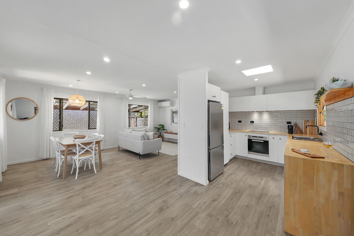 Oasis côtière, à pied de la plage de Mooloolaba + jardin - Maisons à ...