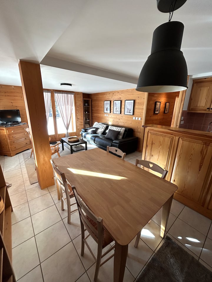 Appartement Indépendant Bas De Chalet - Allos