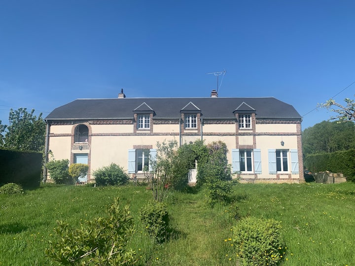 Maison Ancienne Au Cœur De La Campagne Normande - Aube