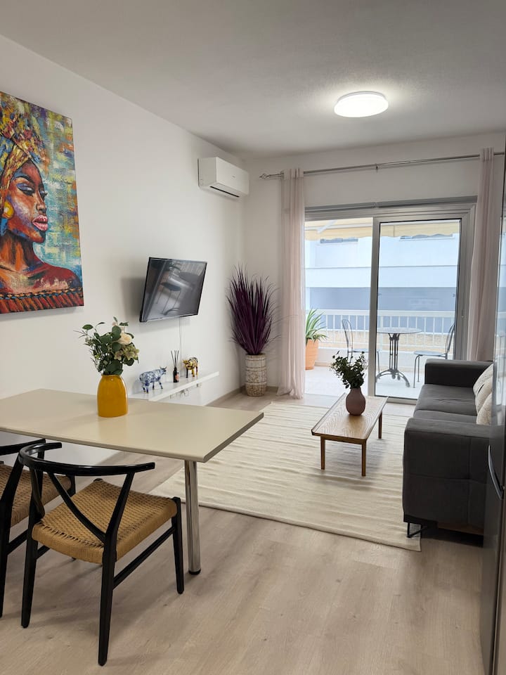 C Harmony Makenzie - Larnaca