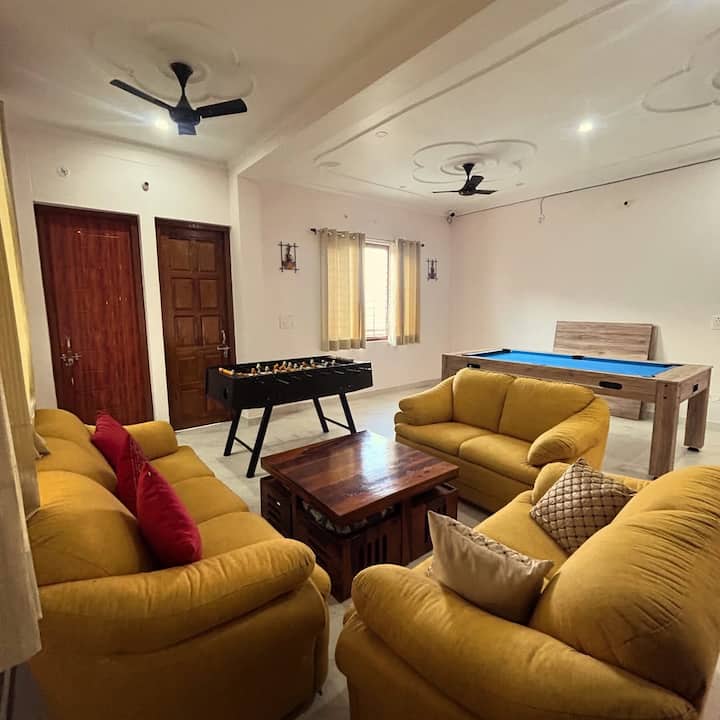 The Kafal Courtyard : Luxury Villa In Almora - Almora