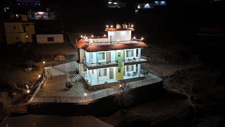 The Kafal Courtyard - Premium Homestay In Almora - Almora