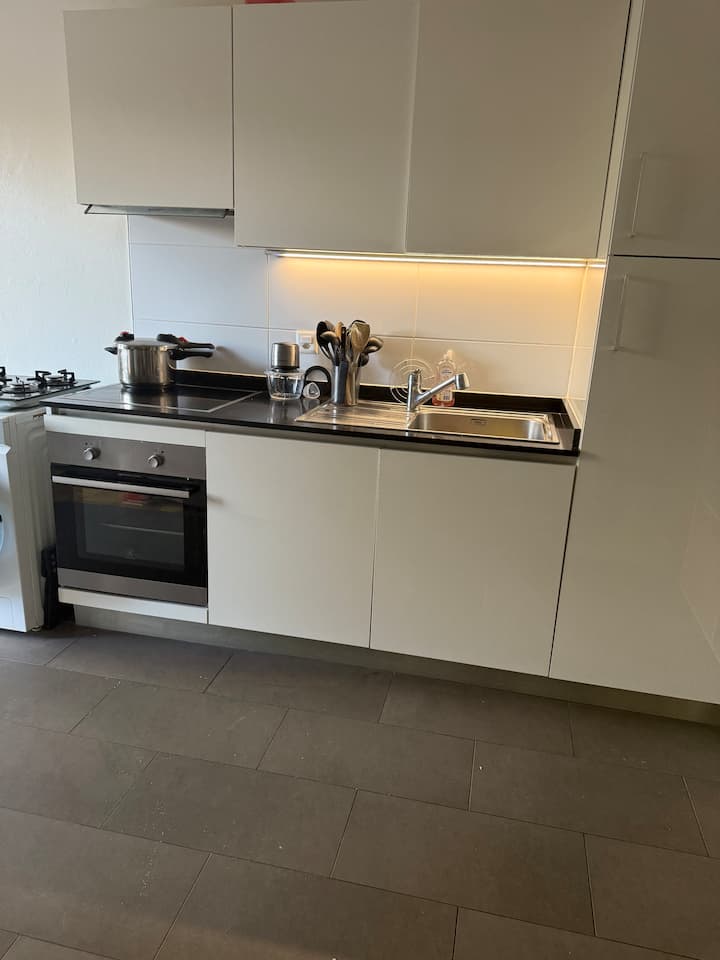 Magnifique Logement Tout éQuipé - Saint-Julien-en-Genevois