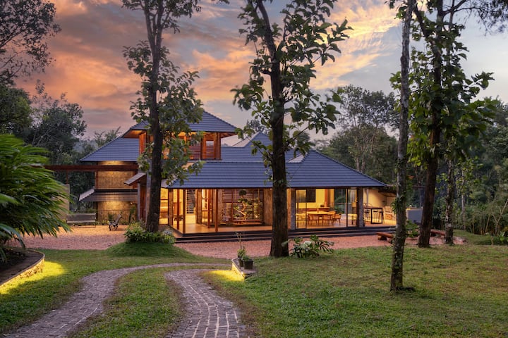 Estate View With Balcony | Cardmem Estate Thekkady - Idukki