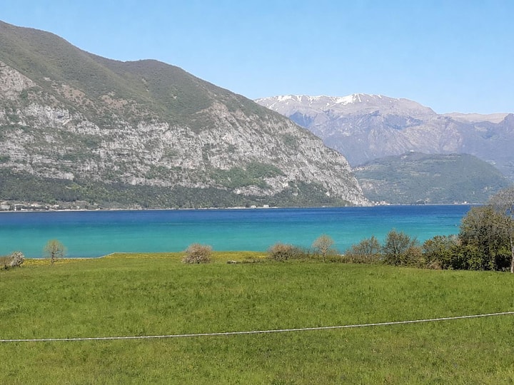Vista Lago A Iseo. Famiglie, Amici, Natura E Sport - Iseo