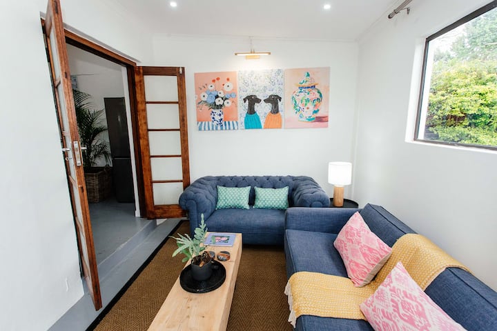Art-inspired Howick Apartment With Patio & Wi-fi - Howick