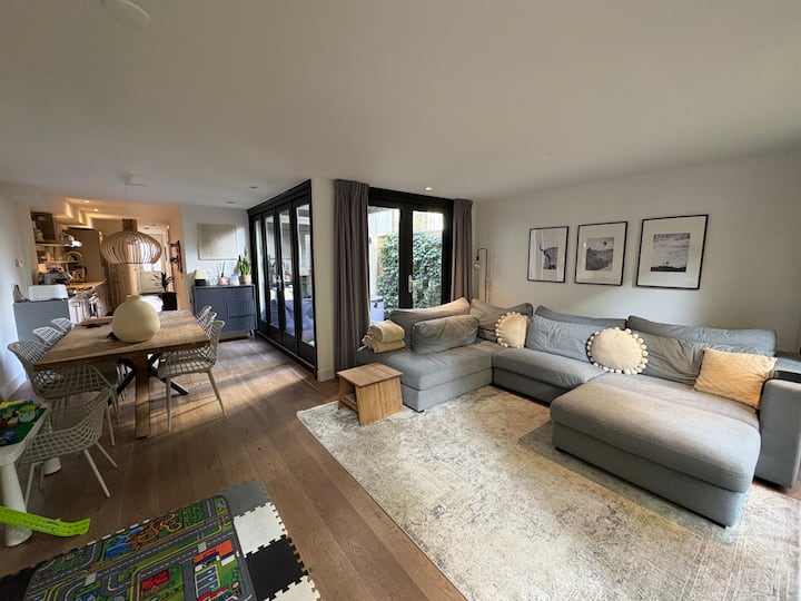 Beautiful Family Home In The Heart Of De Pijp - Amsterdam