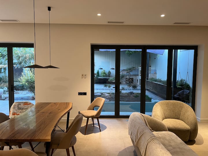 Hi-tech Oasis — Loft Villa With Outdoor Jacuzzi - Uzbekistan