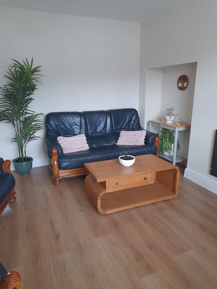 Home In Clonmel Town Centre—comeragh View - Clonmel