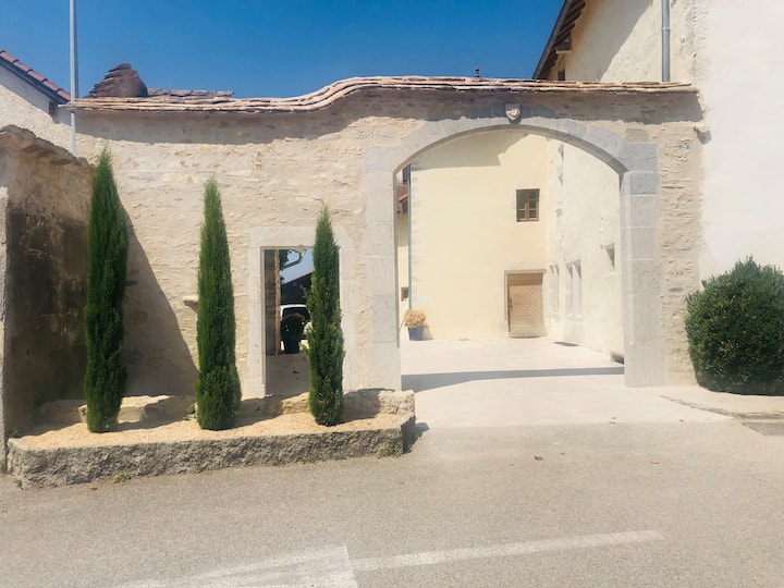 Chambre D'hôtes Maison Forte De Courtenay - Morestel