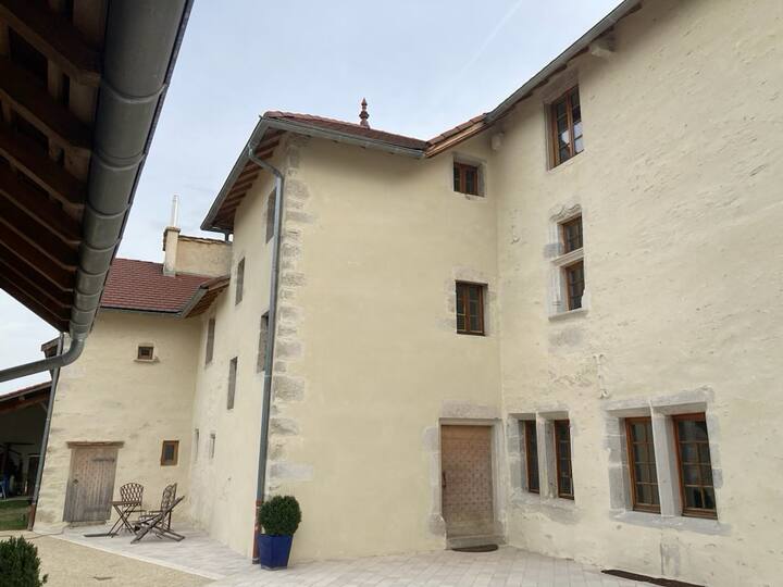 Chambre D'hôtes à La Maison Forte De Courtenay - Morestel