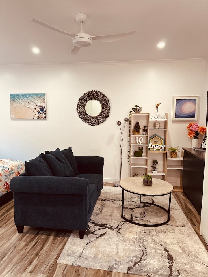 Stylish Garden Studio Near Cbd • Free Car Park - Adelaide