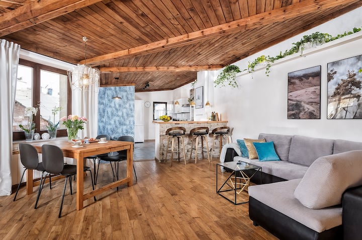 Balcony L King-size Bed L Spacious L Old Town - Krakow