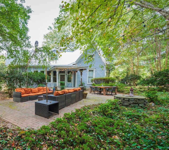 Victorian Retreat | Nature, Serenity, & Character - Fairburn, GA