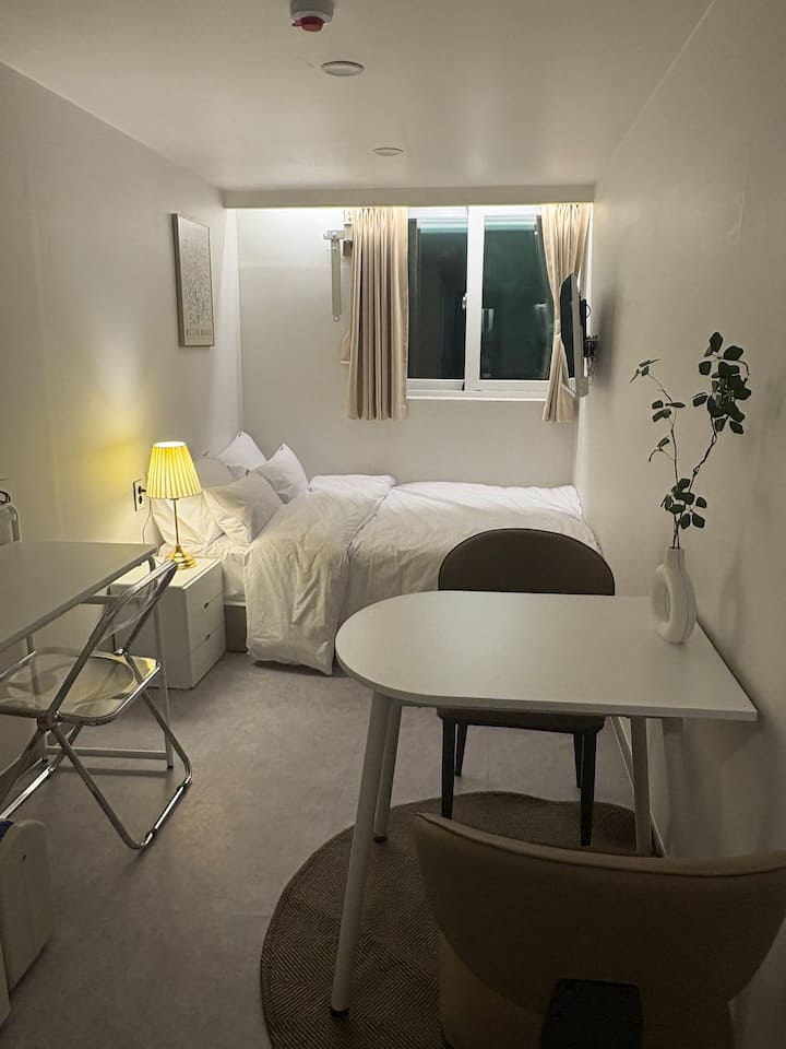 #오픈 특가ㅣ종로 3가역 도보 5분ㅣ안국ㅣ청계천ㅣ광장시장ㅣ명동 - Seoul