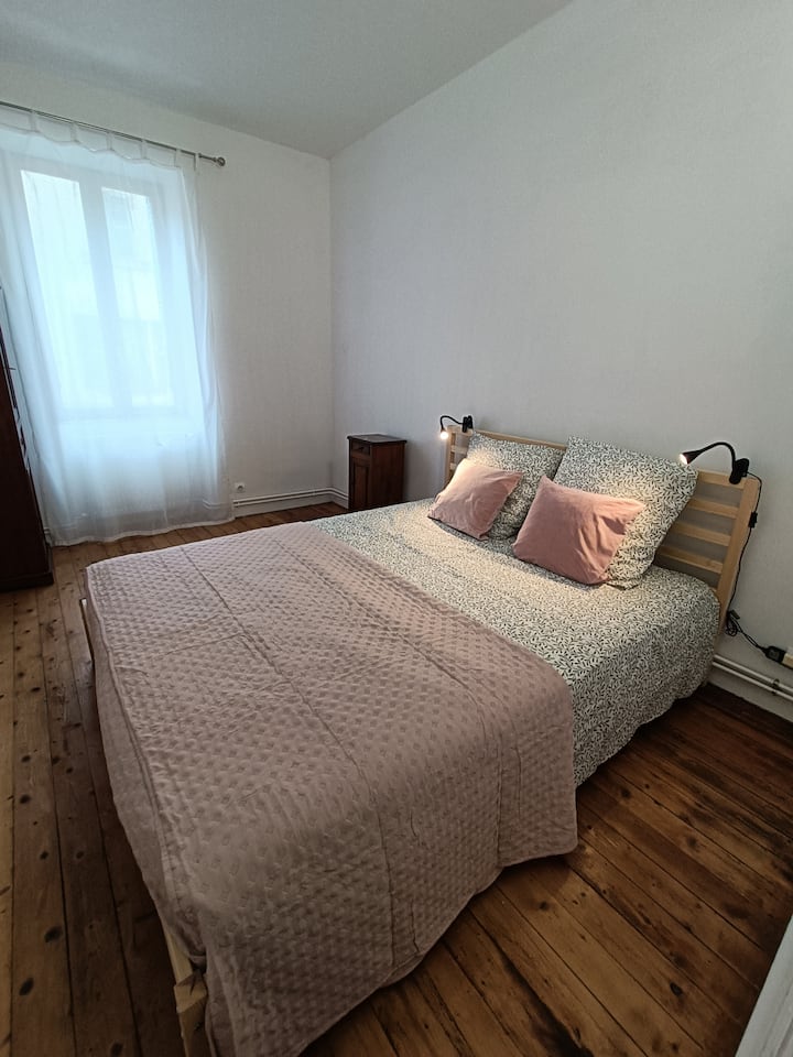 Appartement En Centre Ville - La Clayette