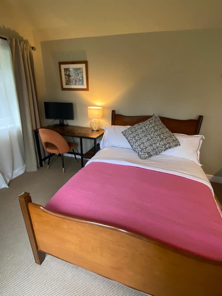 The Twig
Cosy, Secluded Quiet Space - Chippenham