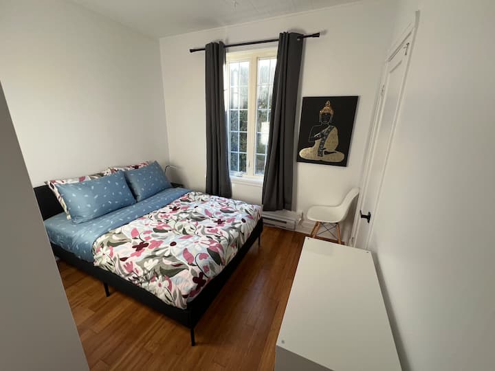 Cozy Stay With Workspace, Wifi & On-site Parking - Québec, QC