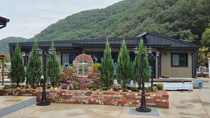 장태산 숲속의 작은집 - Daejeon