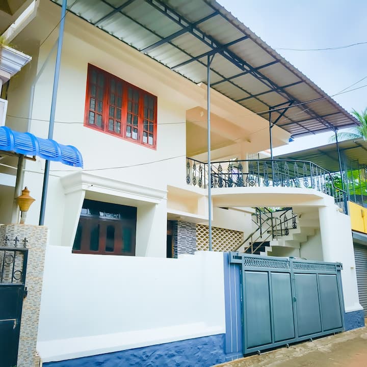 Aromal Homestay (1 Ac Room & 1 Non Ac Room) - Kovalam