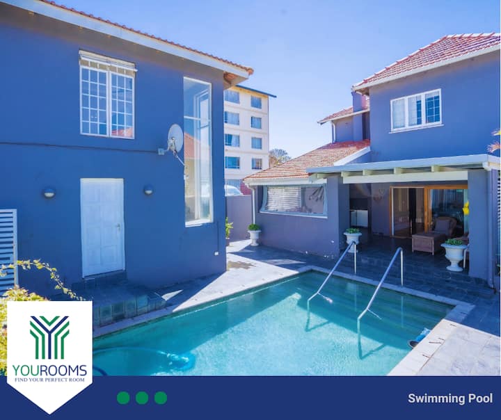 Gorgeous Oasis In The Heart Of Florida Road - Durban