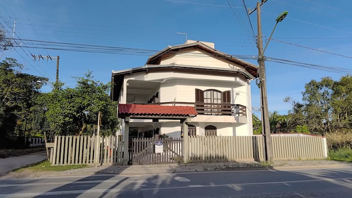 Casa Perfeita Para Sua Família E Amigos. - Itapoá