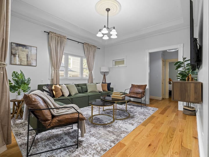 Harvardmit Ground Floor | Free Parking + Bbq - Somerville, MA