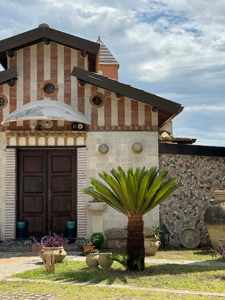 Ex Monastero In Uliveto Vicino Al Mare - Calabria