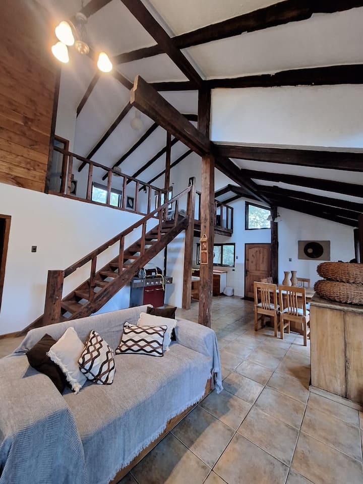 Volcano Rustic Home A Pasos Del Centro De Pucón. - Pucón