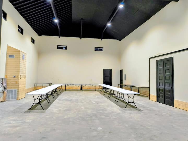 Country Roads Party House And Event Hall - Evangeline Downs Racetrack & Casino