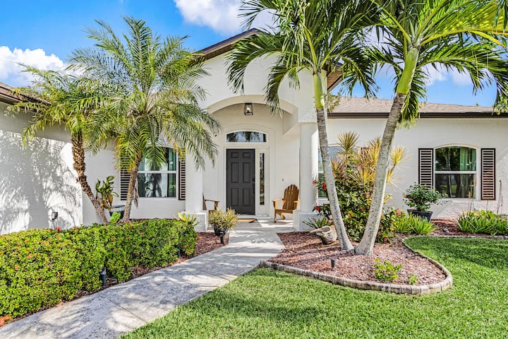 Cape Coral Oasis | Pool + Canal Front + Dock - Pine Island, FL